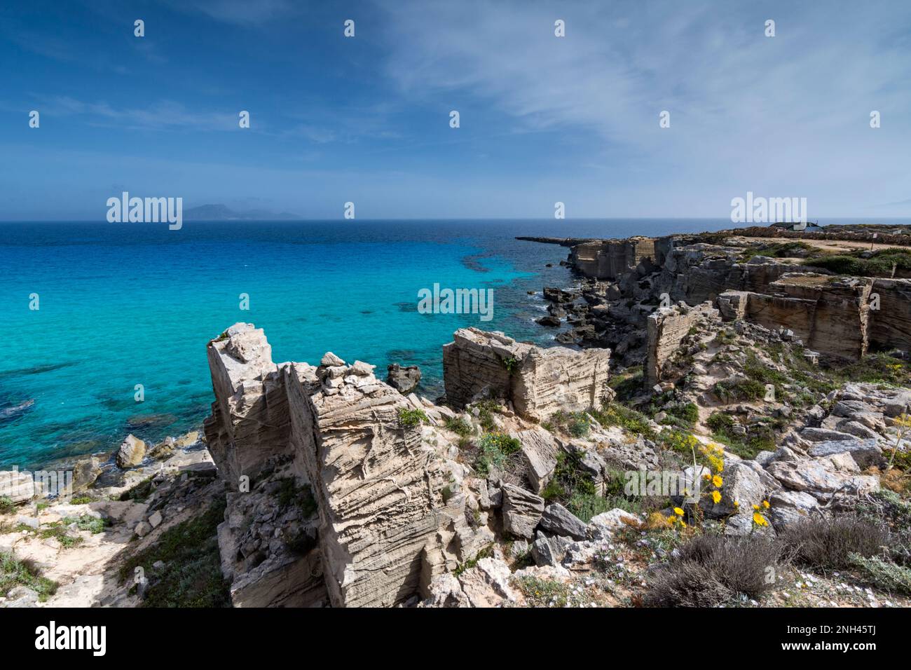 Cala rossa favignana beach hi-res stock photography and images - Alamy