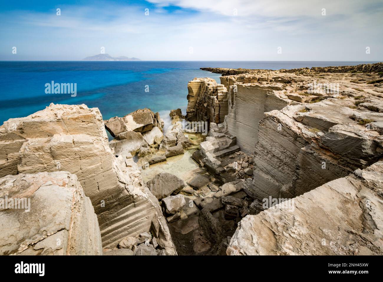 Cala Rossa bay, Sicily Stock Photo - Alamy