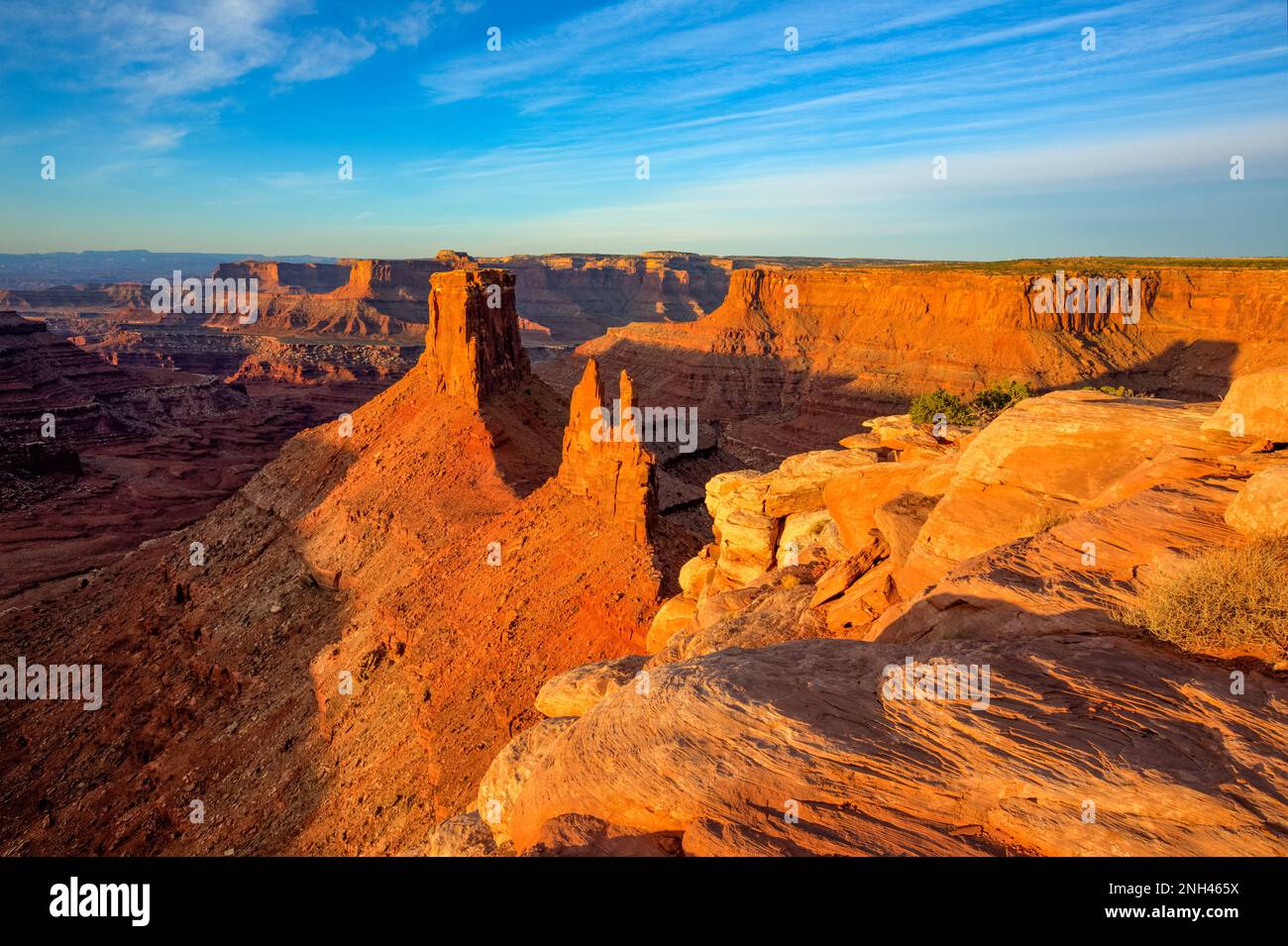 Early light on Bird's View Butte and the Crow's Head Spires in Shafer ...