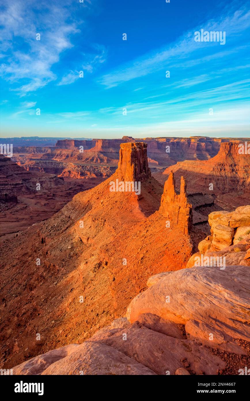 Early light on Bird's View Butte and the Crow's Head Spires in Shafer ...