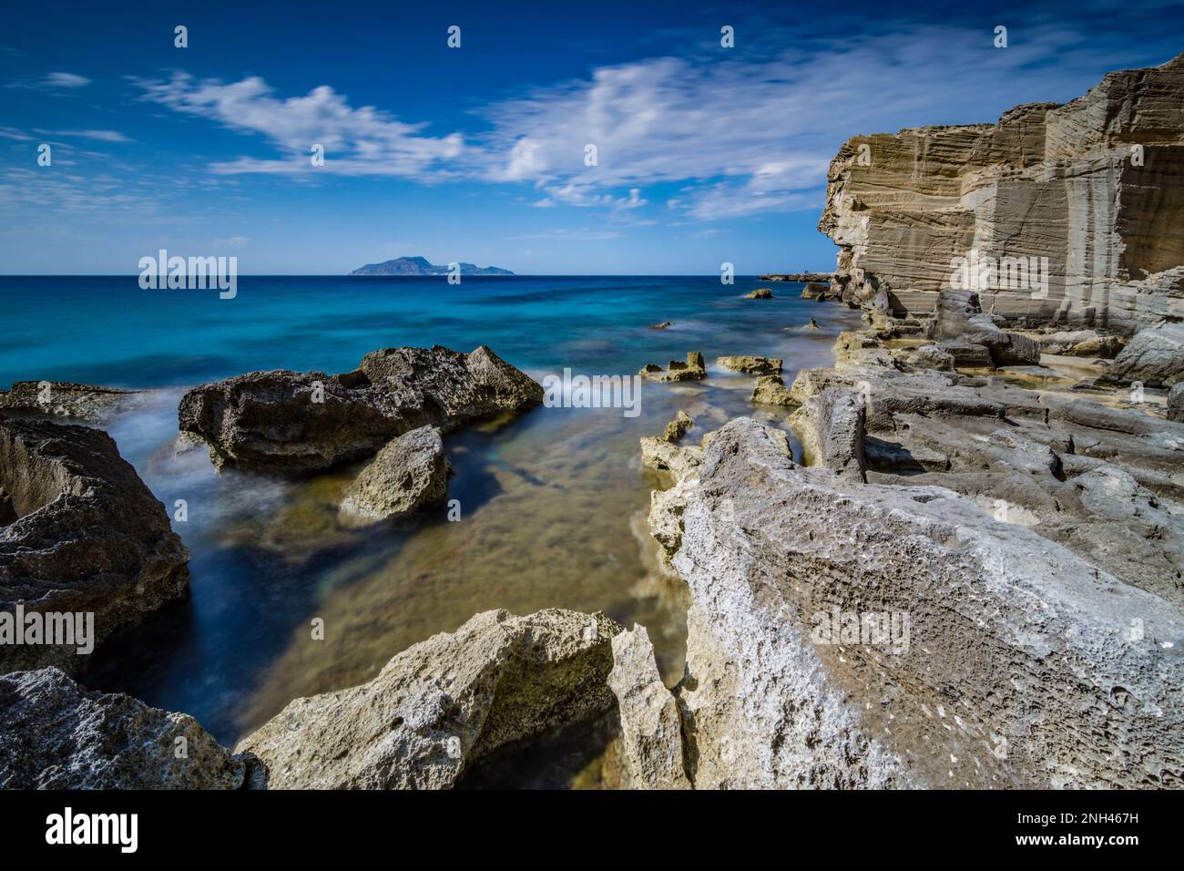 Tuff extraction hi-res stock photography and images - Alamy