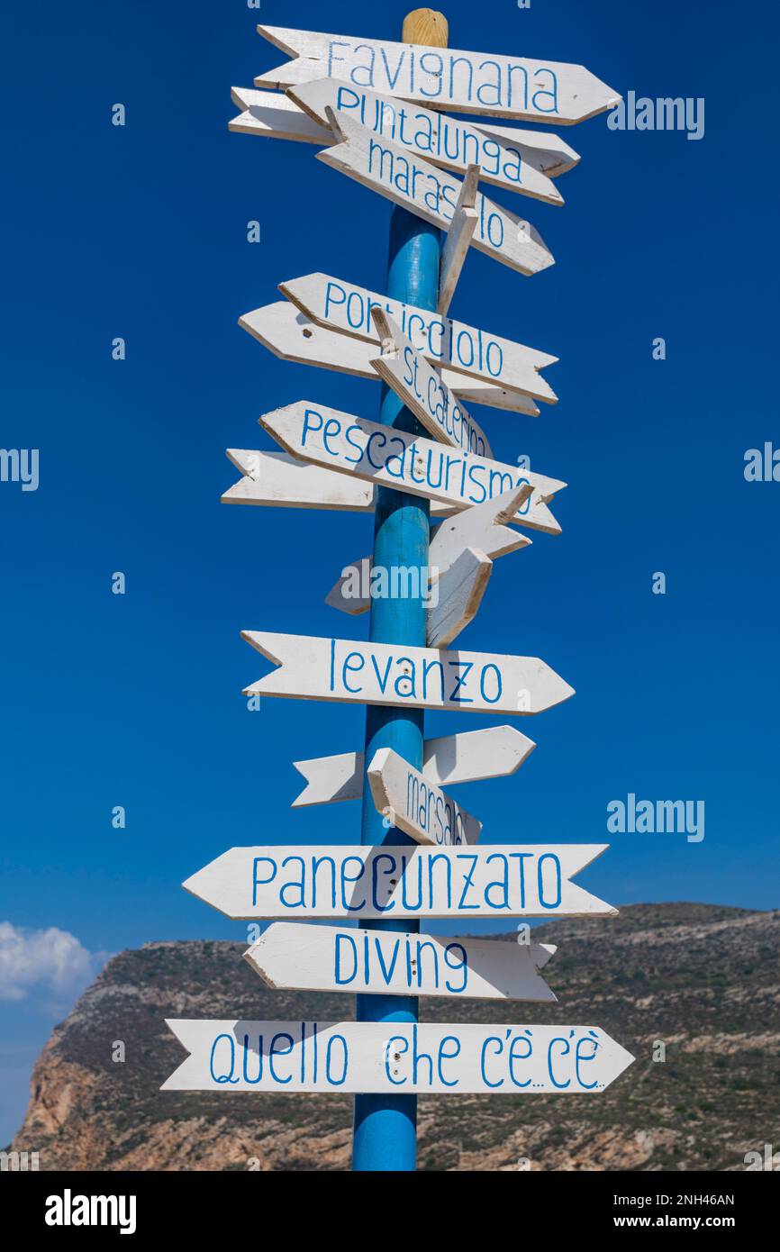 Folkloristic directional signs hi-res stock photography and images - Alamy