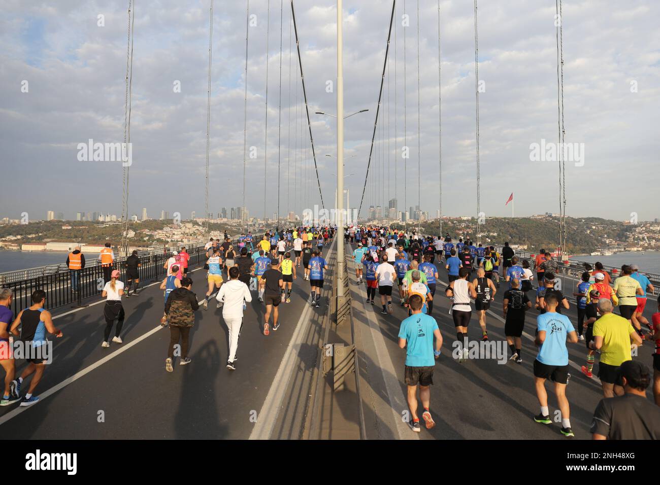 ISTANBUL, TURKEY - NOVEMBER 06, 2022: Athletes running in 44. Istanbul ...