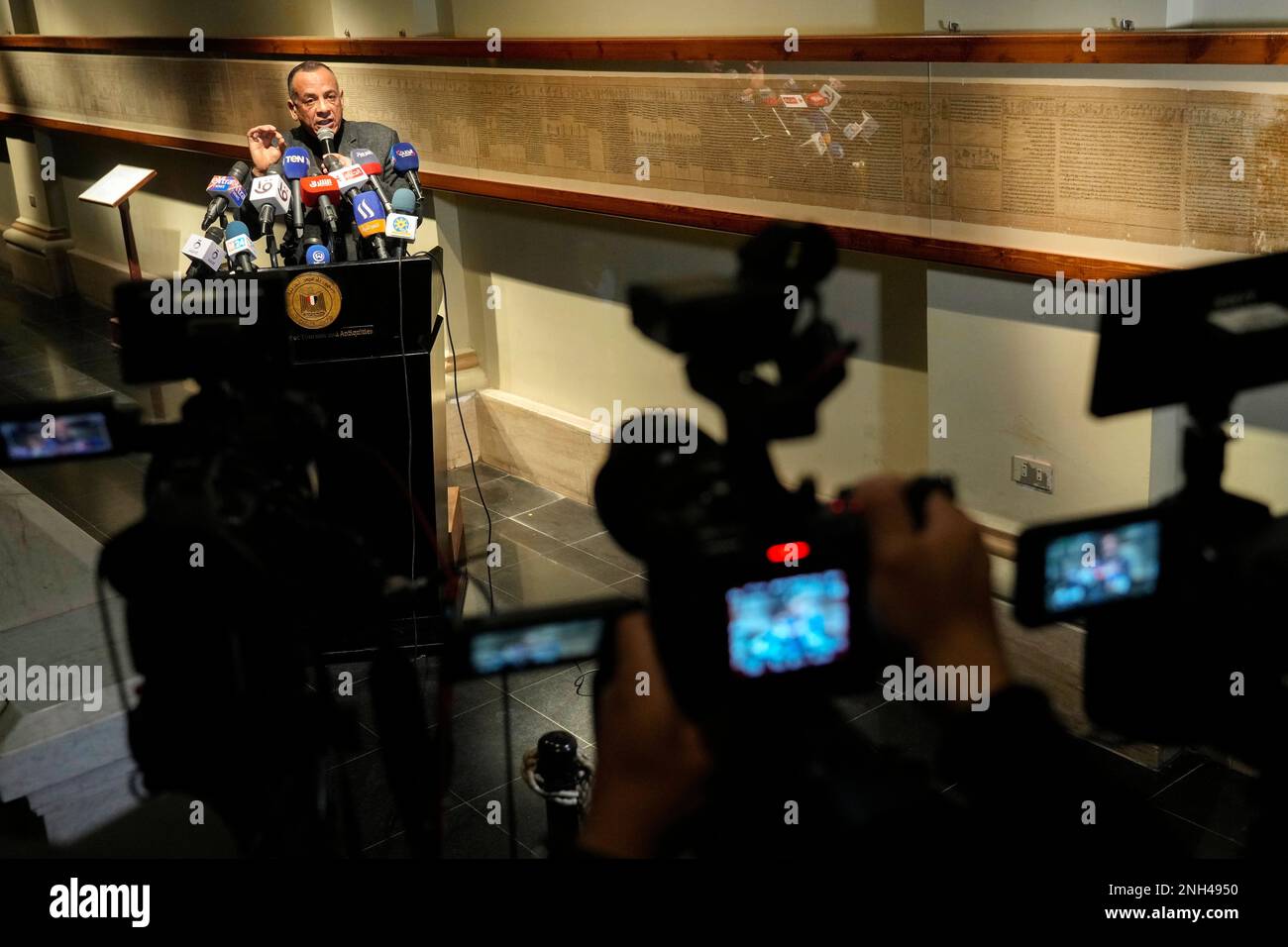 Mostafa Waziri, secretary-general of the Supreme Council of Antiquities ...