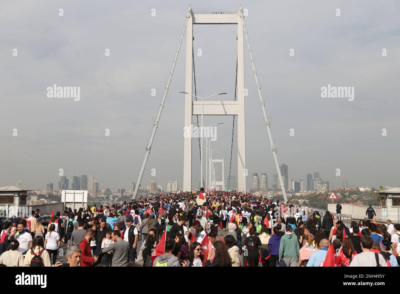 ISTANBUL, TURKEY - NOVEMBER 06, 2022: Athletes running in 44. Istanbul ...