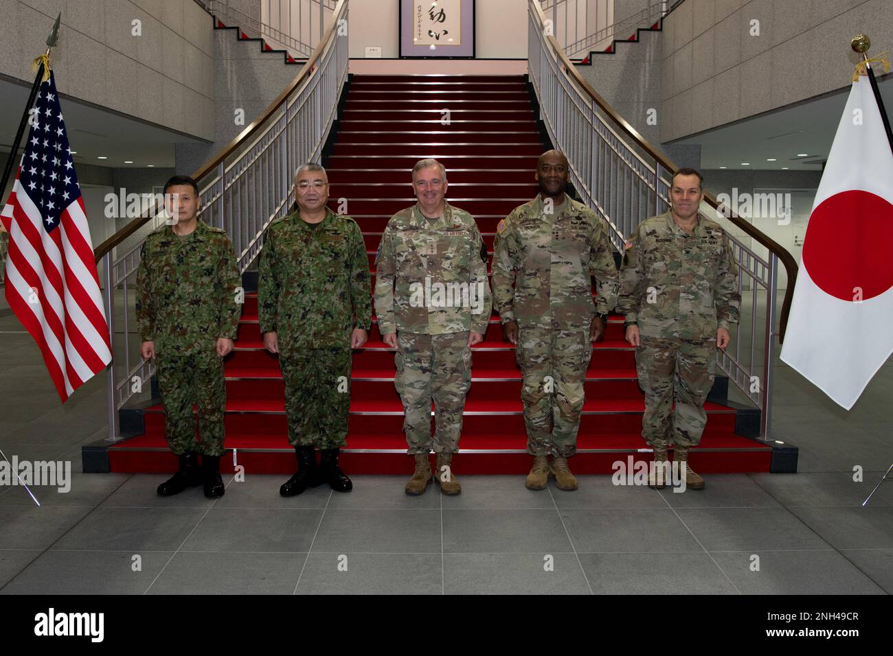 From left, Lt. Gen. Kitsuki Ushijima, Ground Component Command chief of ...