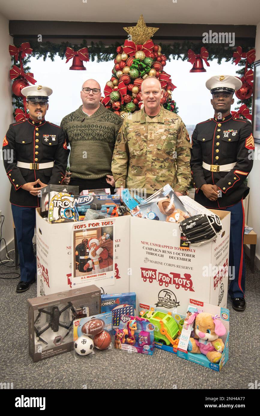 CRYSTAL CITY, VA. (Dec. 12, 2022) – Lt. Gen. Michael Schmidt, F-35 ...