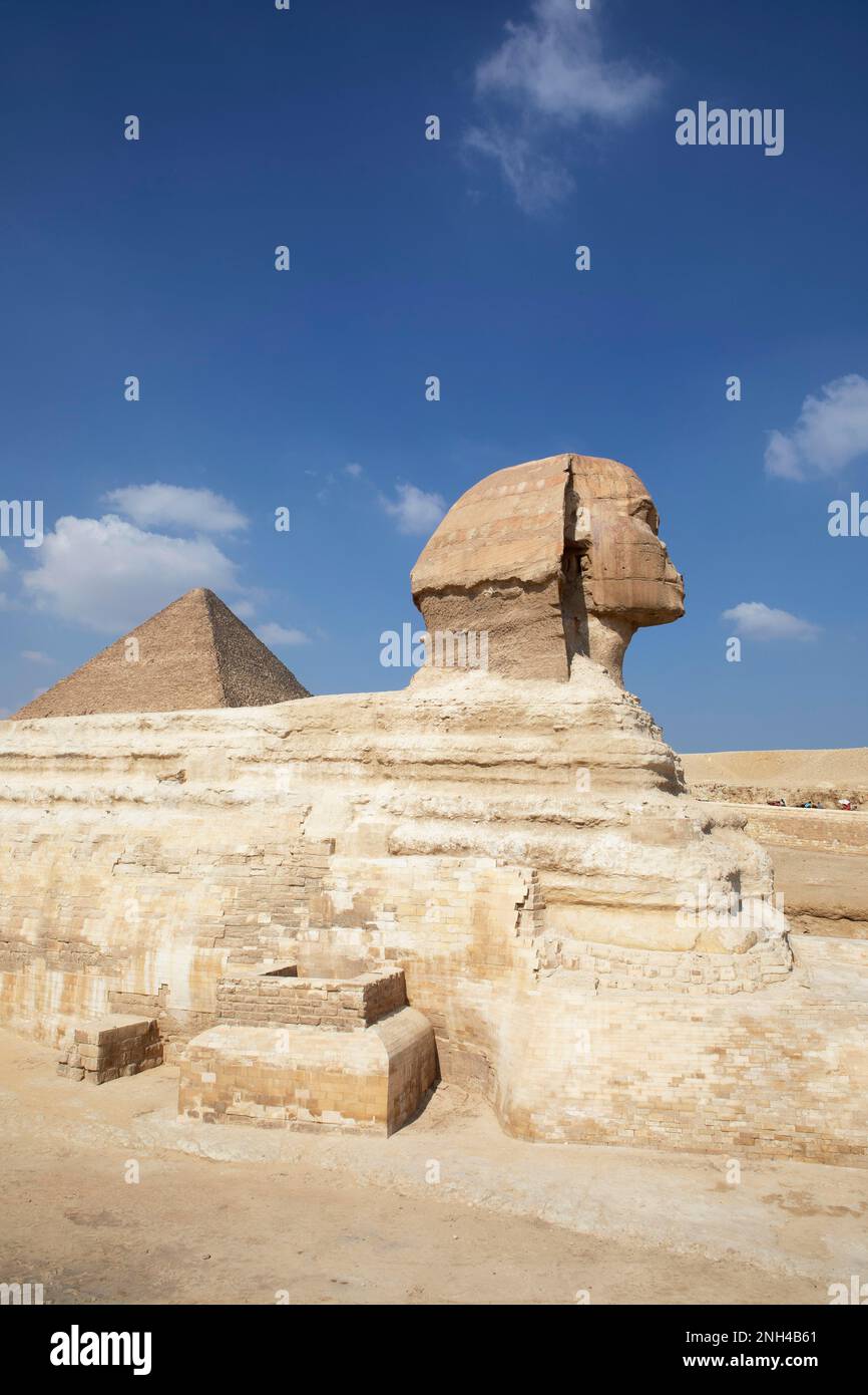 Great Sphinx, left a pyramid, Giza, Cairo, Egypt Stock Photo - Alamy
