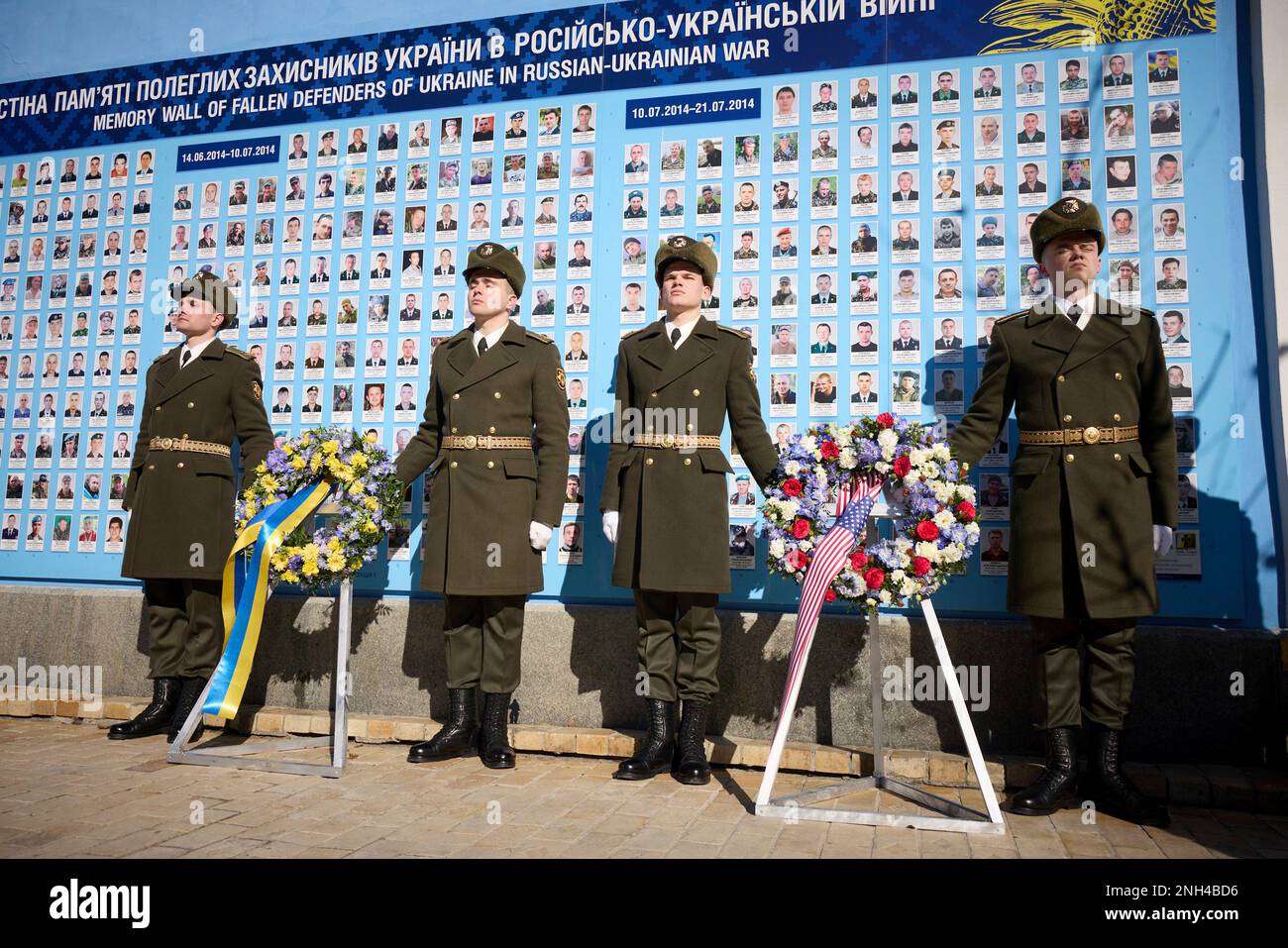 Honor ukraine victims hi-res stock photography and images - Alamy