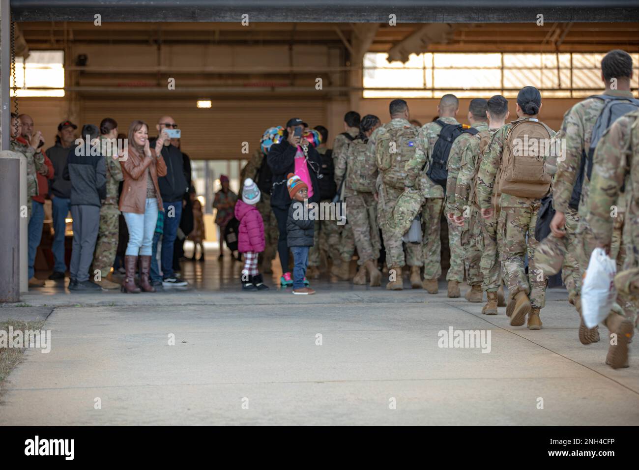 Soldiers assigned to 330th Movement Control Battalion arrive at Fort ...