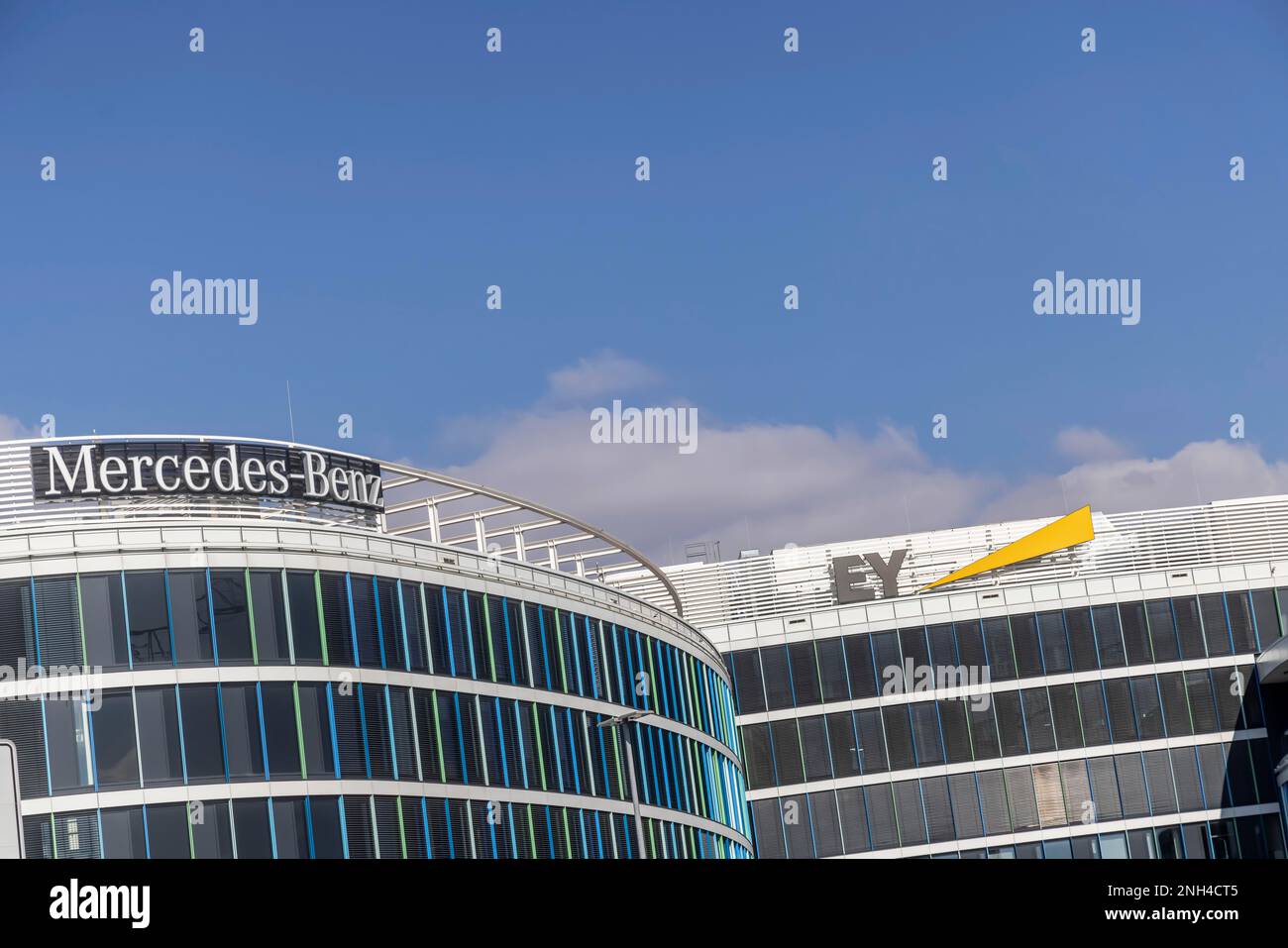 SkyLoop building at Stuttgart Airport, German headquarters of the ...