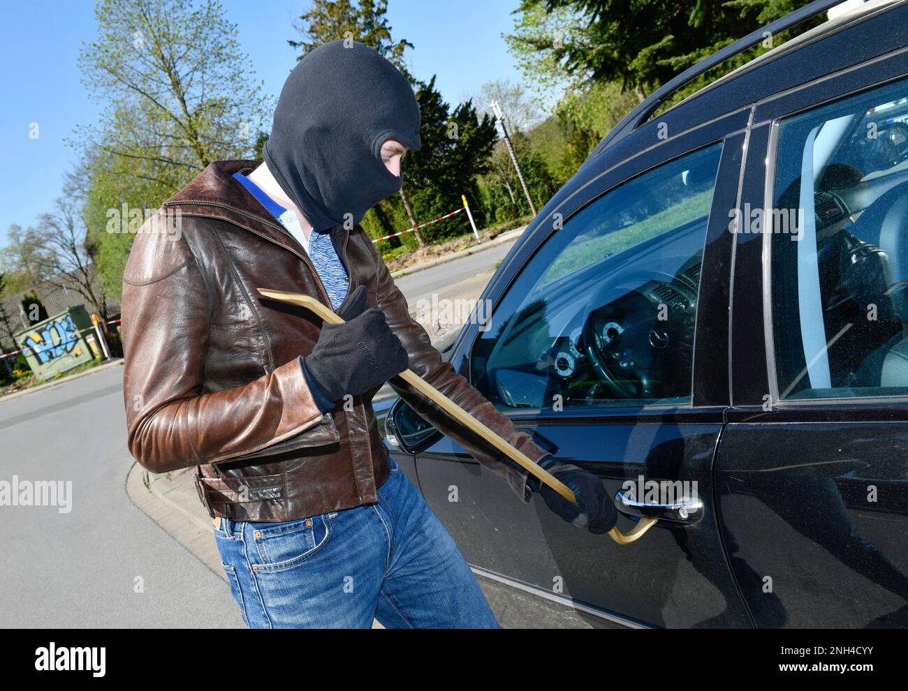Car theft, symbol photo, car thief Stock Photo - Alamy