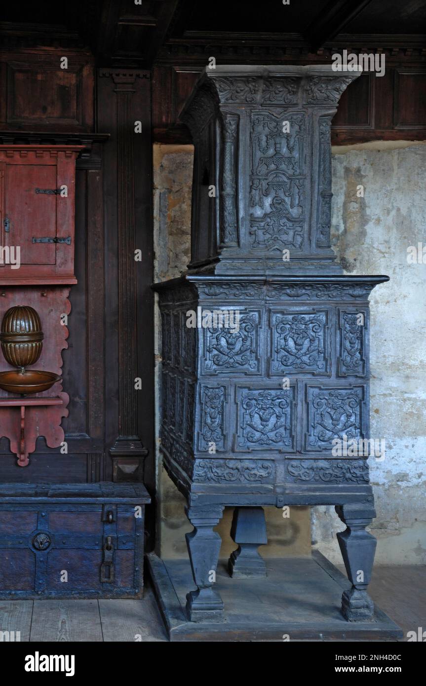 Century tiled stove hi-res stock photography and images - Alamy