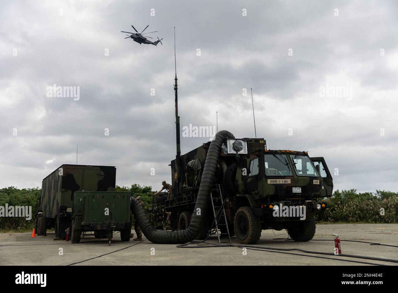 U.S. Army soldiers assigned to Alpha Battery, 1st Battalion, 1st Air ...