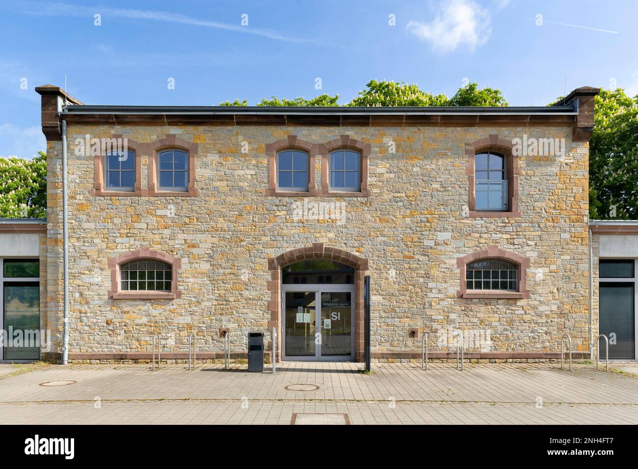 Campus army training hi-res stock photography and images - Alamy