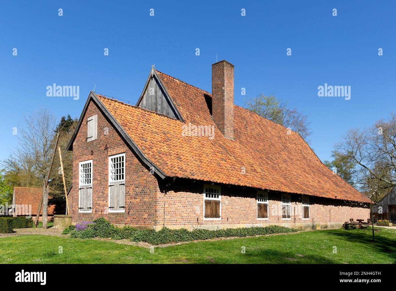 Farmhouse museum in the Vreden town park, Muensterland farm complexes ...