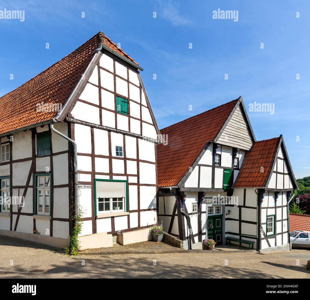 Residential building in half-timbered construction, Brauerstrasse ...