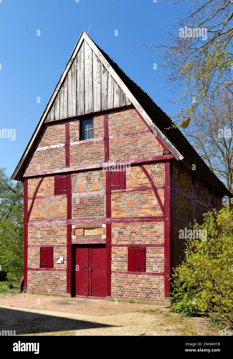 Farmhouse museum in the Vreden town park, Muensterland farm complexes ...