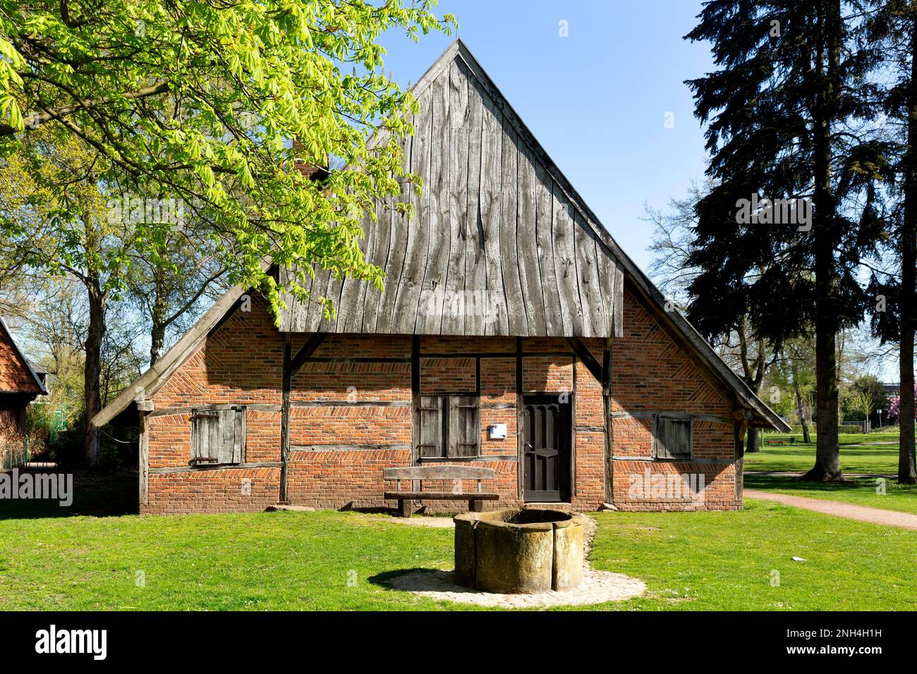 Farmhouse museum in the Vreden town park, Muensterland farm complexes ...