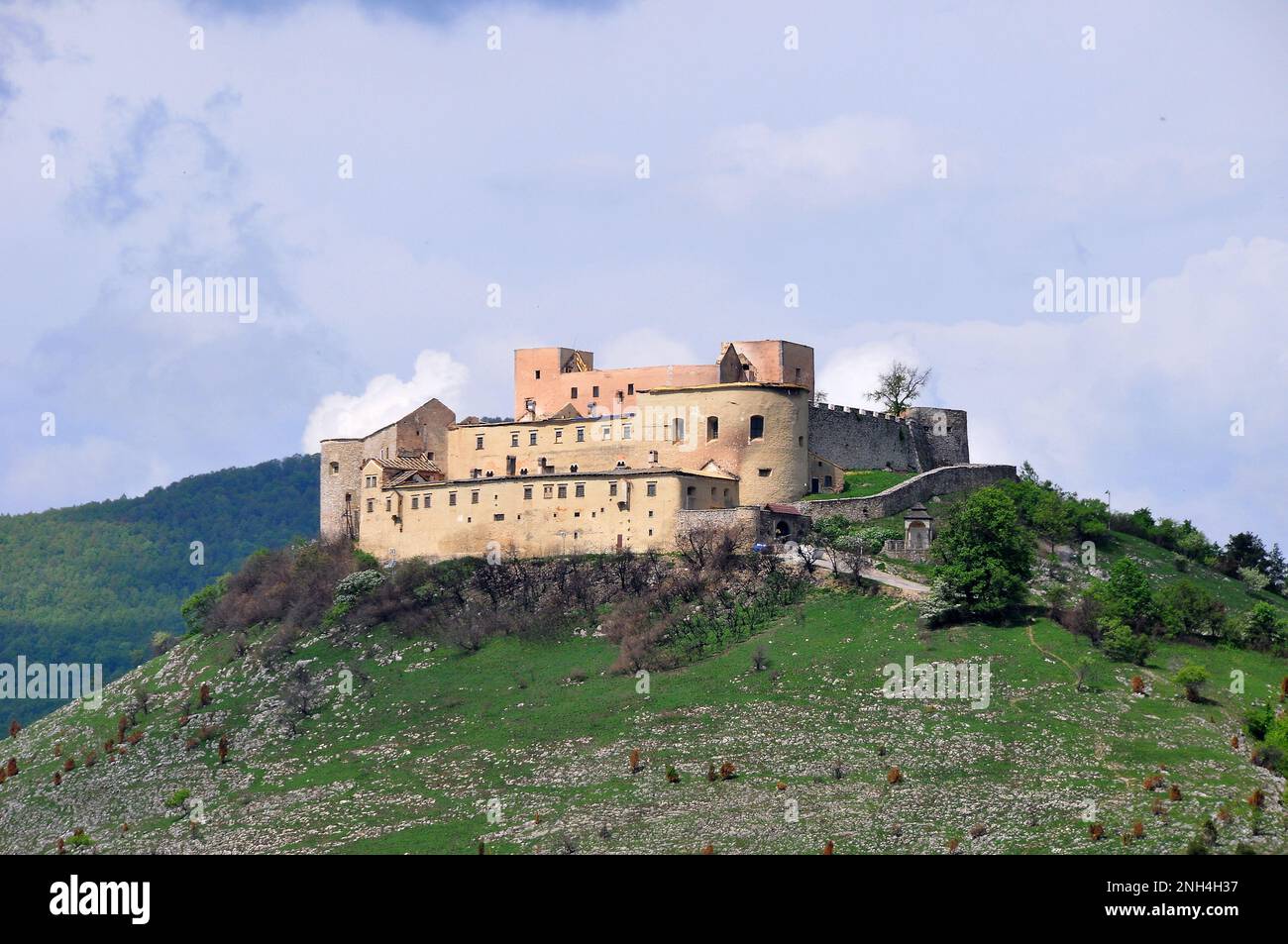 Krásna Hôrka Castle, Hrad Krásna Hôrka, Krasznahorka vára, Košice ...