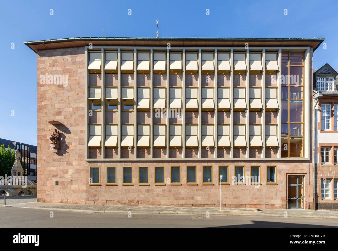 Municipal library building hi-res stock photography and images - Alamy