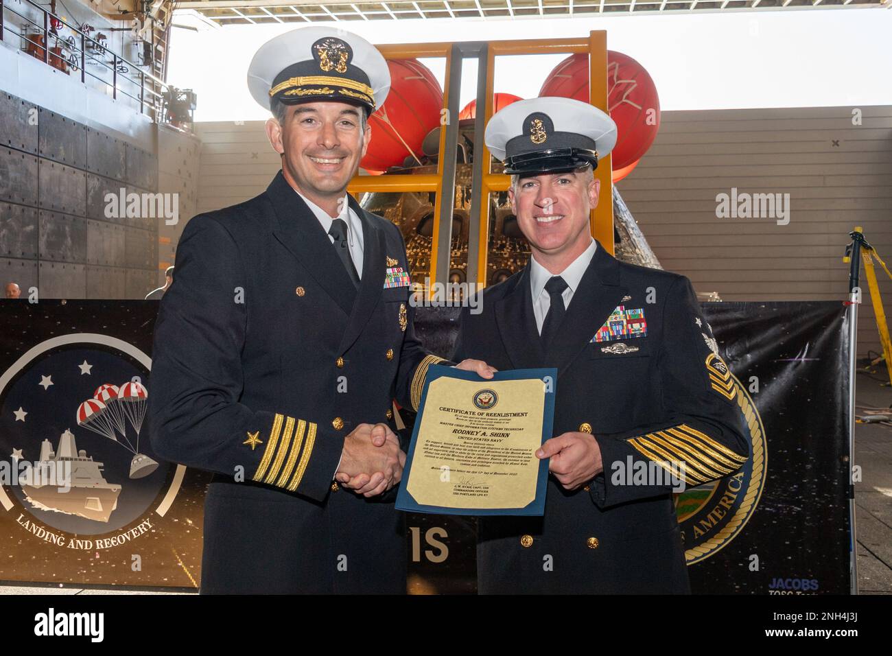 Certificate retrieval hi-res stock photography and images - Alamy