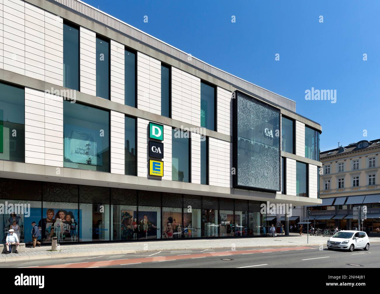 Shopping mall building hi-res stock photography and images - Alamy