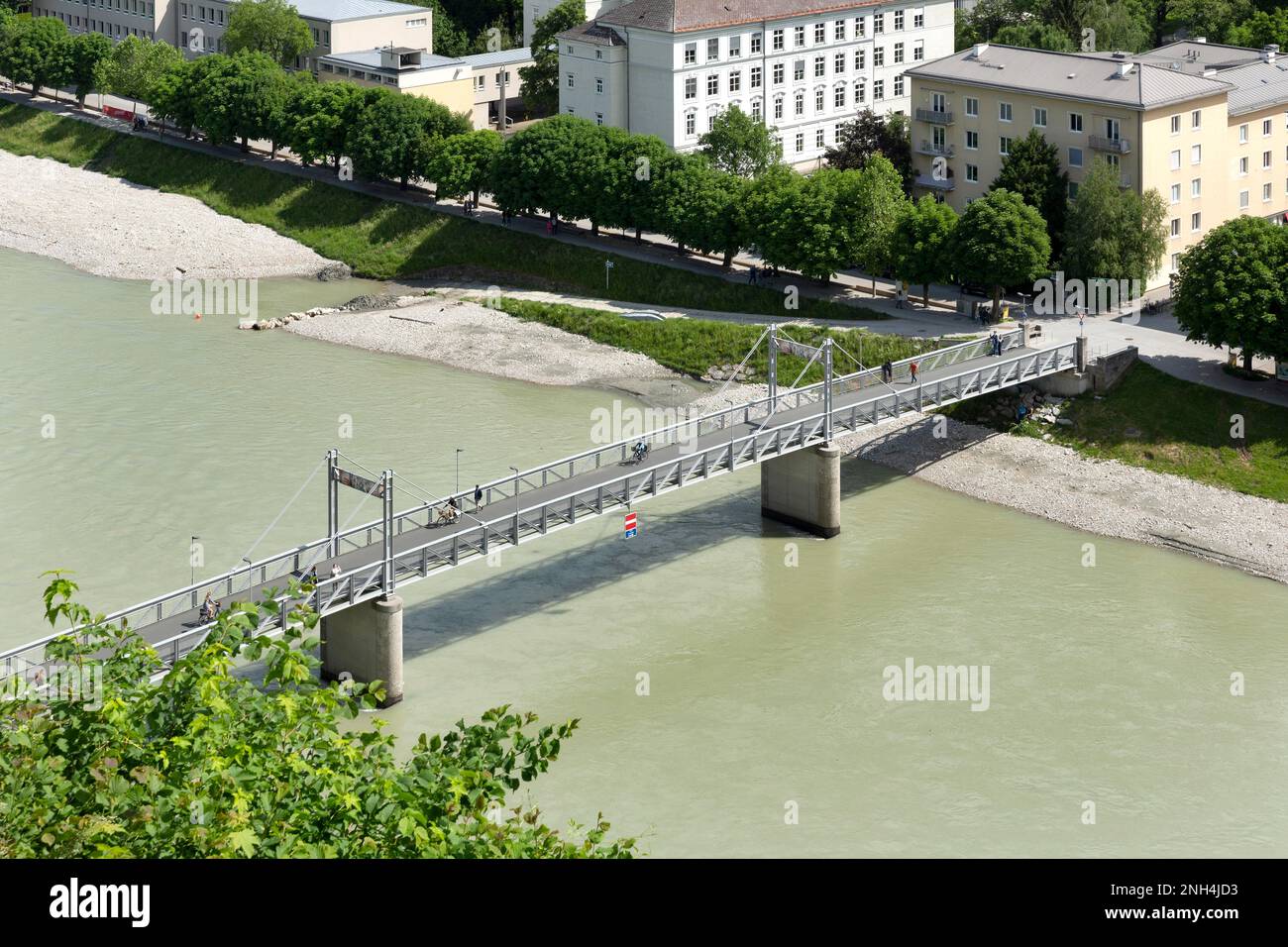 Muellner Steg, pedestrian bridge over the Salzach, Salzburg, Austria ...