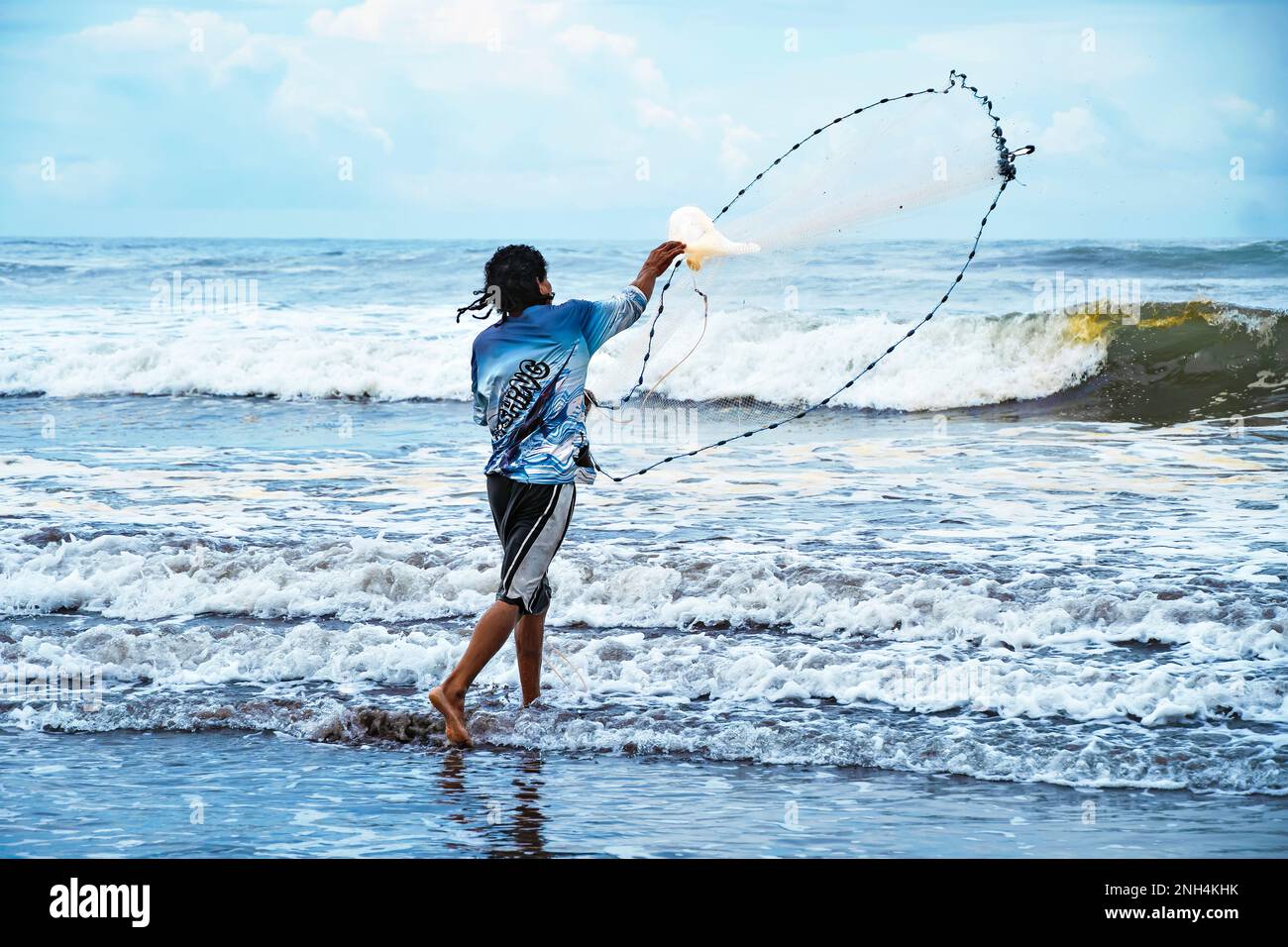 Casting a wide net hi-res stock photography and images - Alamy