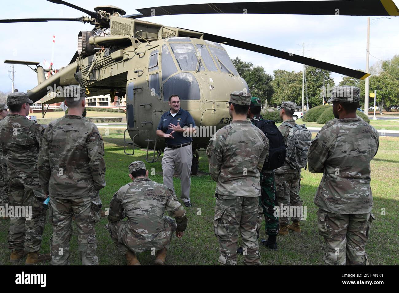Billy Croslow, the U.S. Army Aviation Center of Excellence command ...