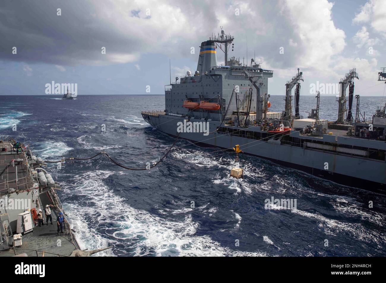 221213-N-SN516-1167 PACIFIC OCEAN (Dec. 13, 2022) The Arleigh Burke ...