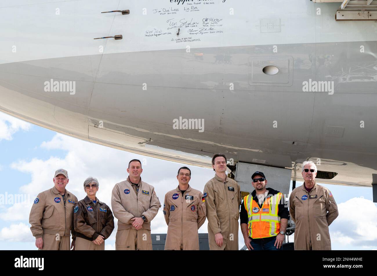 The final flight crew for NASA's Stratospheric Observatory for Infrared ...