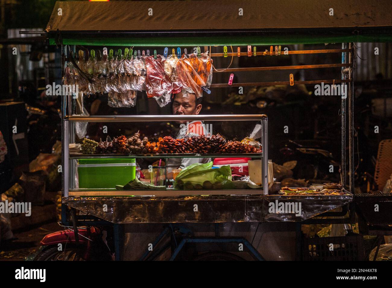 Mobile bbq cart hi-res stock photography and images - Alamy