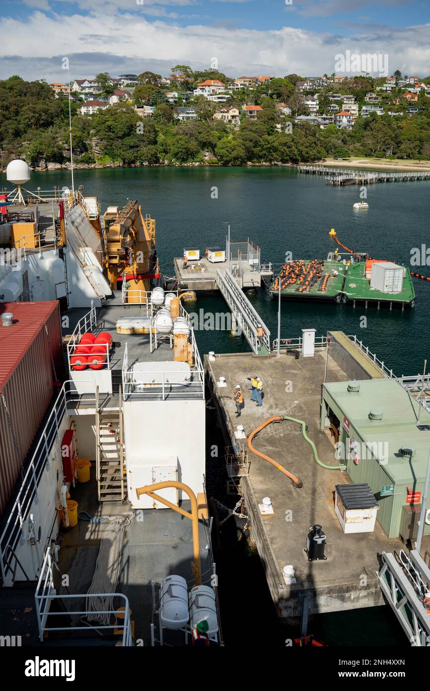 Coast Guard Cutter Polar Star (WAGB 10) moors to a fuel pier in Sydney ...