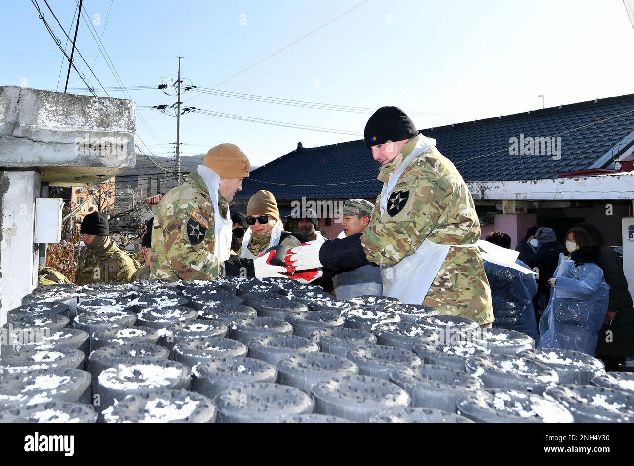 Leadership of 2ID/RUCD, 210th FAB and soldiers cooperated with local ...