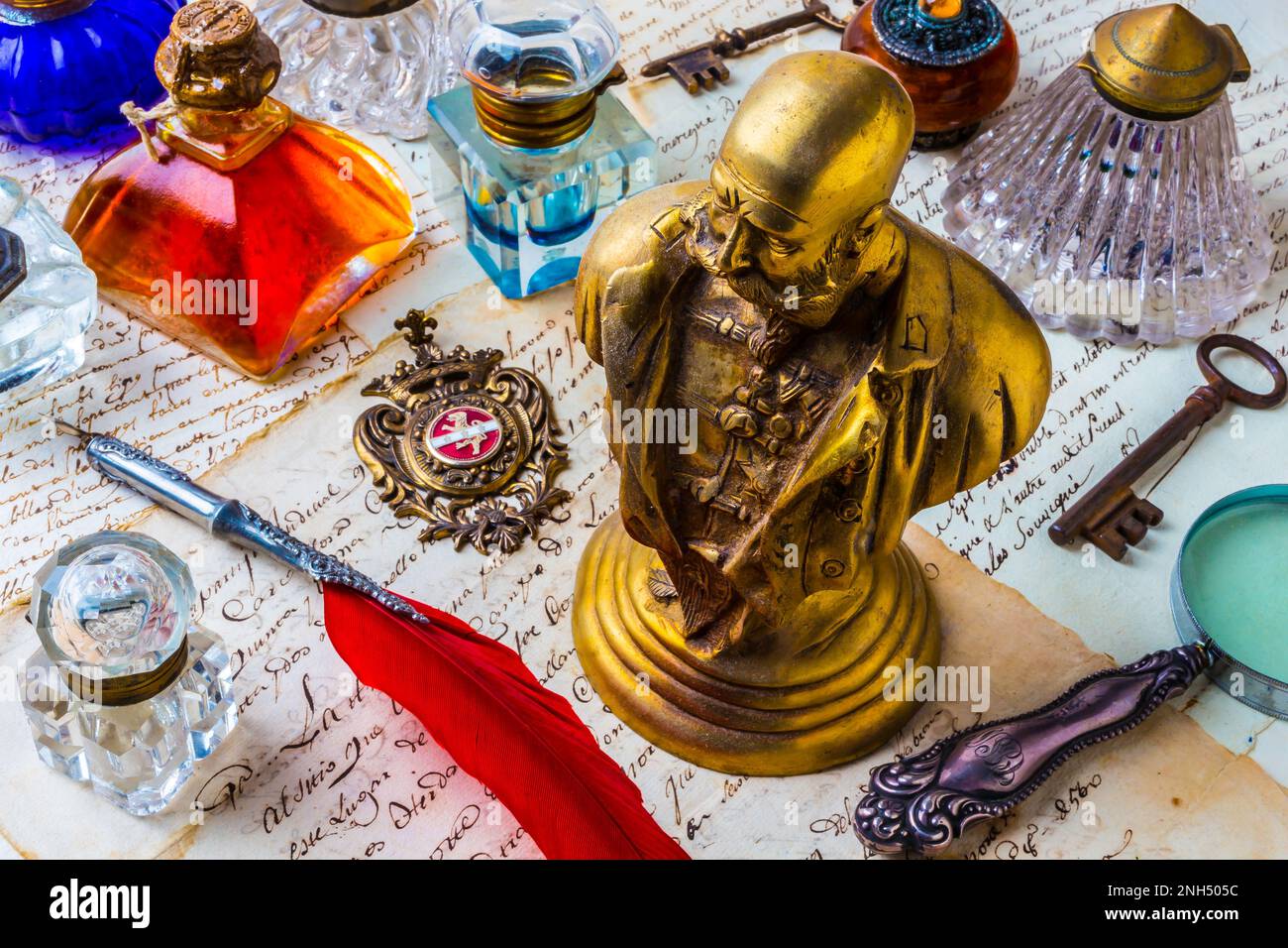 Brass Bust And Ink Wells Stock Photo - Alamy