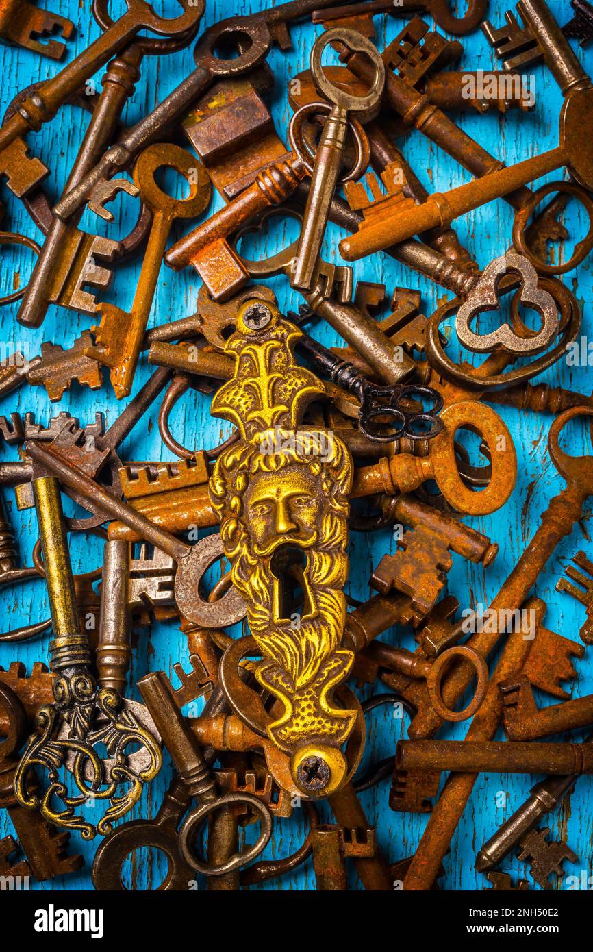 Keyhole open mouth hi-res stock photography and images - Alamy