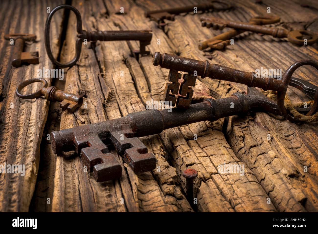 Rusty skeleton keys hi-res stock photography and images - Alamy