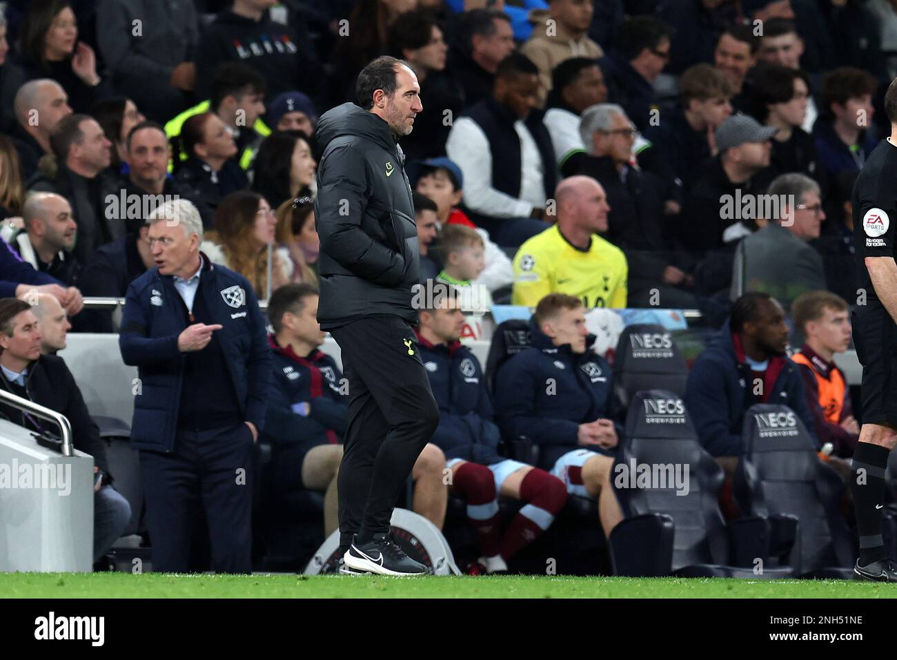 Cristian Stellini, the assistant coach of Tottenham Hotspur (r) and ...