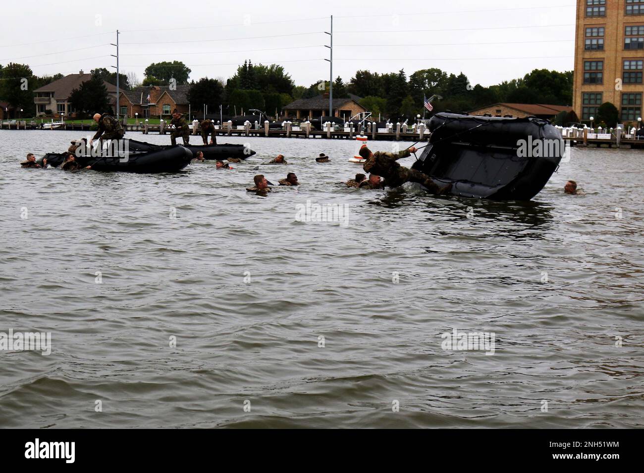 Rescue crafts hi-res stock photography and images - Alamy
