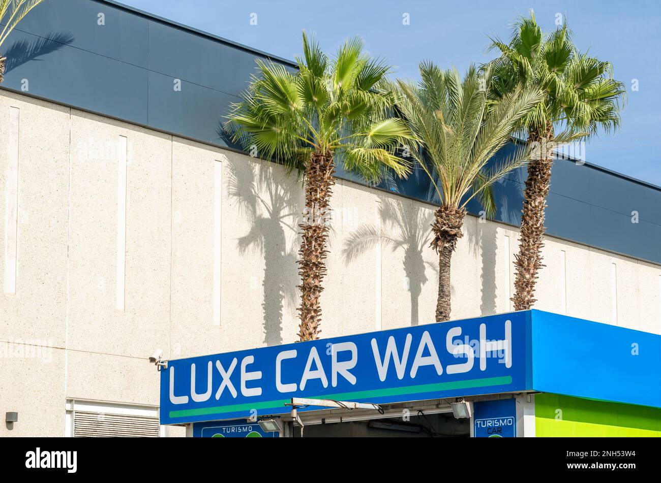 Car wash spain hi-res stock photography and images - Alamy
