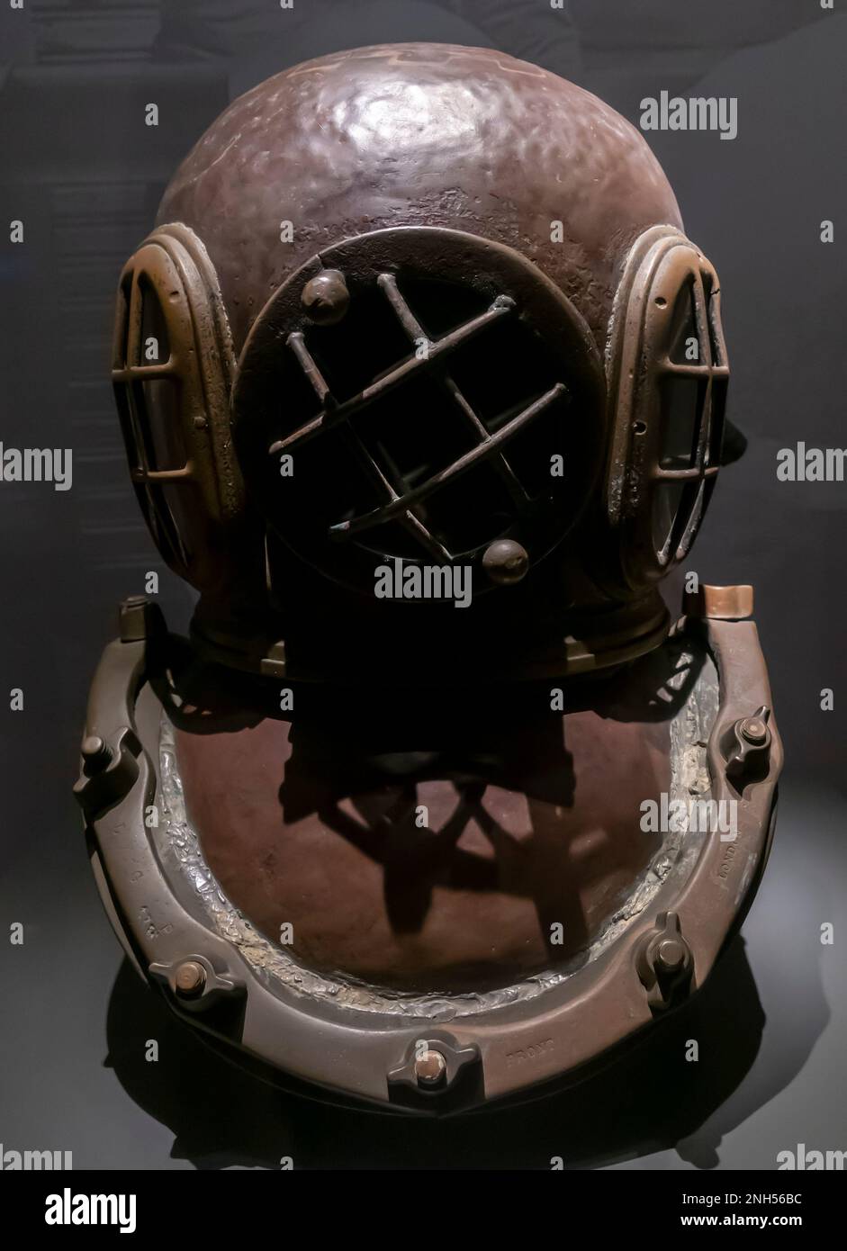 Diving helmet, France - copper. 1870 Stock Photo - Alamy