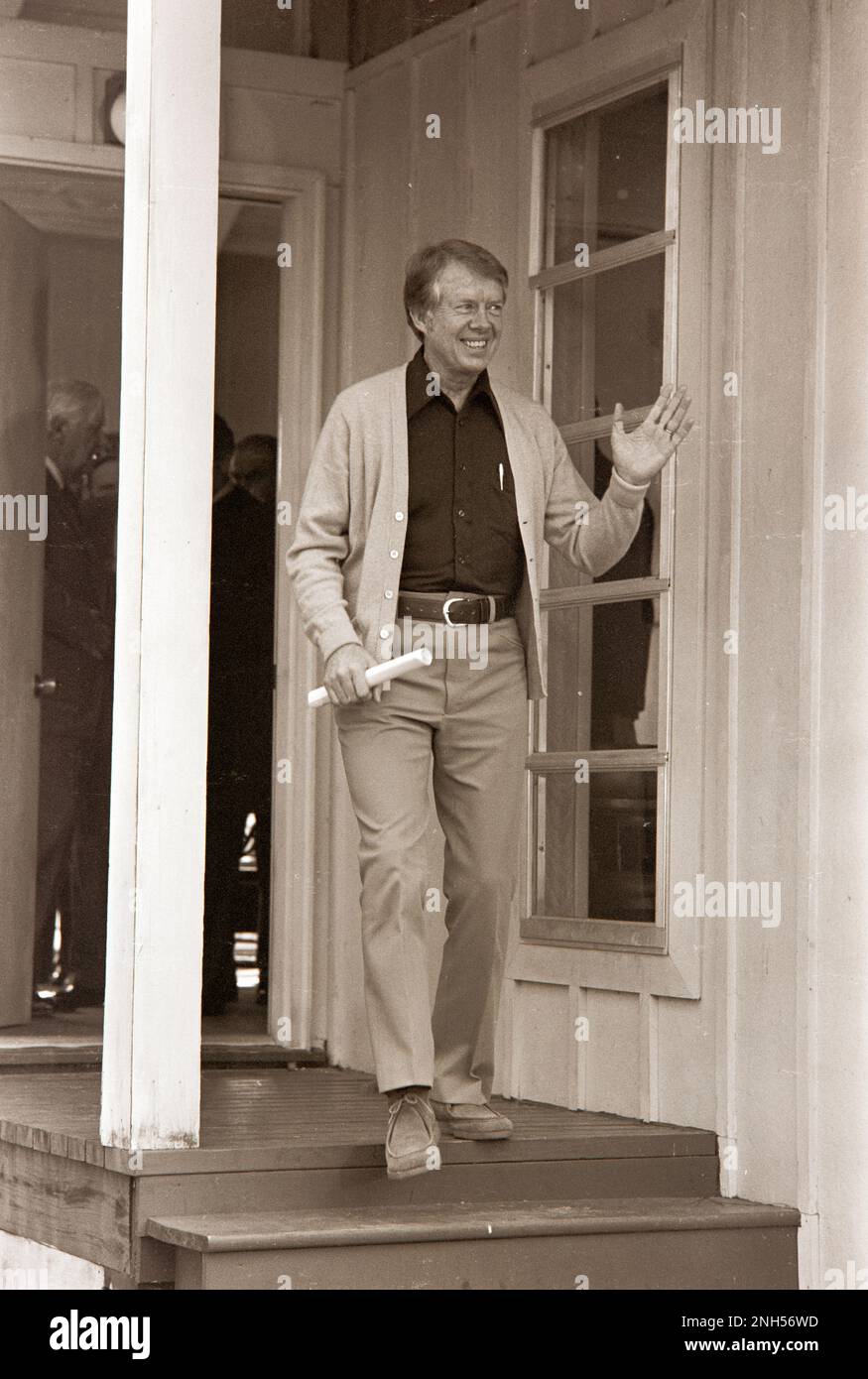 President elect Jimmy Carter and Vice President elect Walter Mondale ...