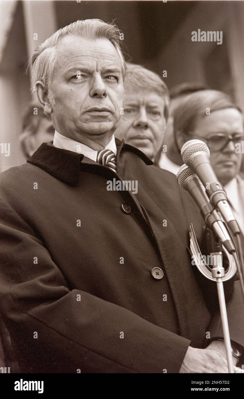 President elect Jimmy Carter and Vice President elect Walter Mondale ...