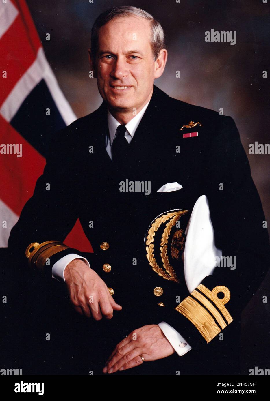 VICE ADMIRAL JOHN BRISTOCKE 1994. PIC MIKE WALKER, 1994 Stock Photo - Alamy