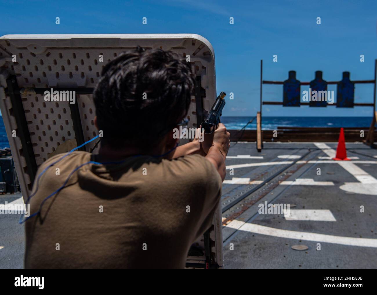 PACIFIC OCEAN (June 21, 2022) Fire Controlman Seaman Nathan Juarez ...