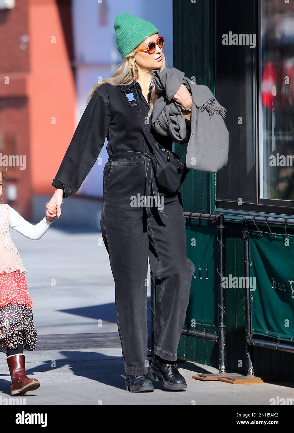 Actress Kate Hudson with her family, fiance Danny Fujikawa and daughter ...