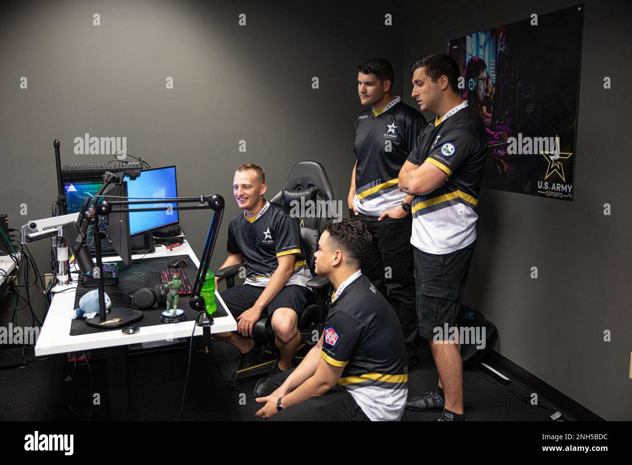 (FORT KNOX, Ky) --- The U.S. Army eSports team goes over the previous ...