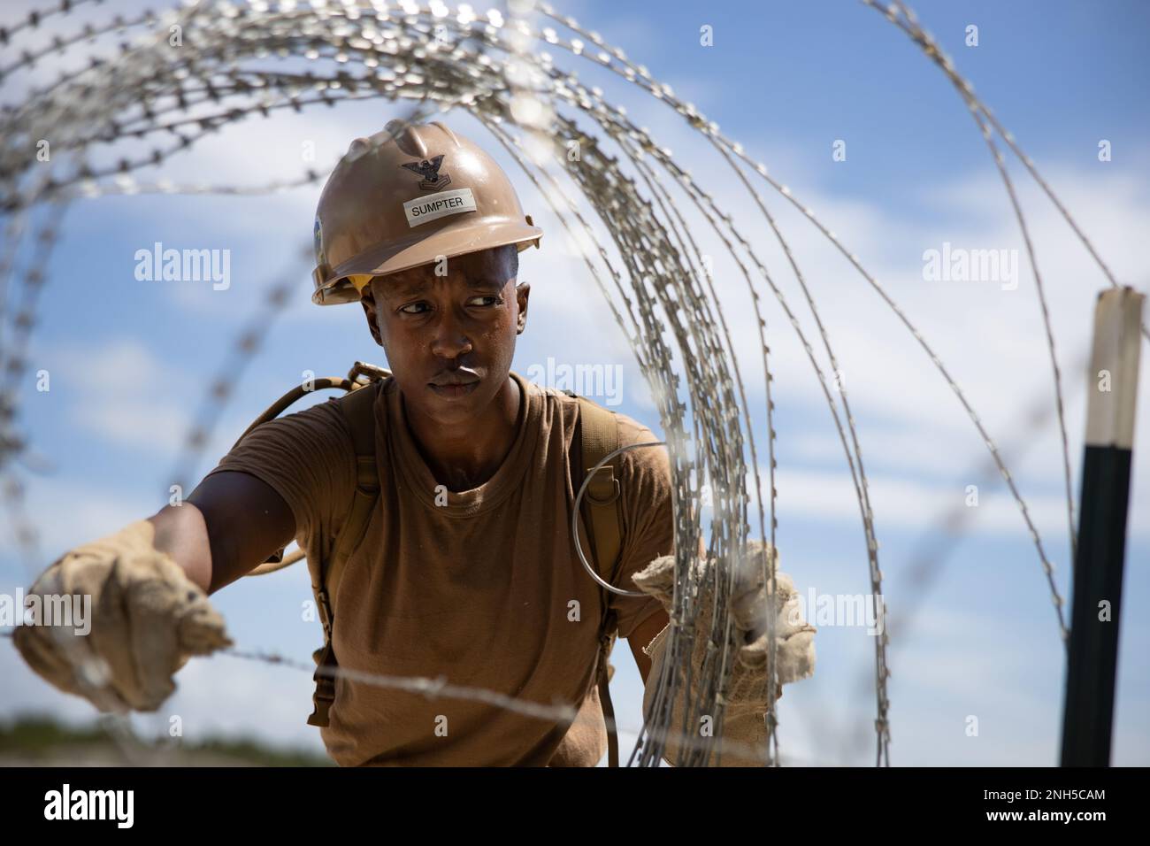 U.S. Navy Engineer Aide 2nd Class Baynisha Sumpter with Naval ...