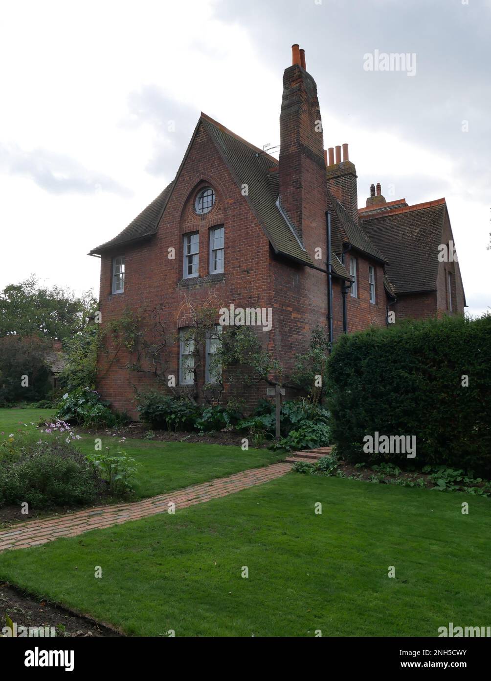 William morris red house bexleyheath hi-res stock photography and ...